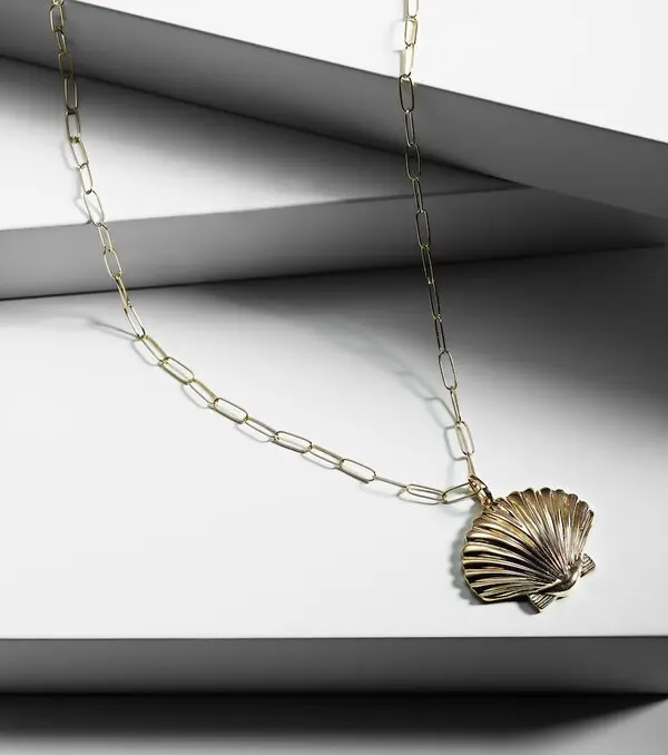 Mateo Venus Large Pendant Necklace