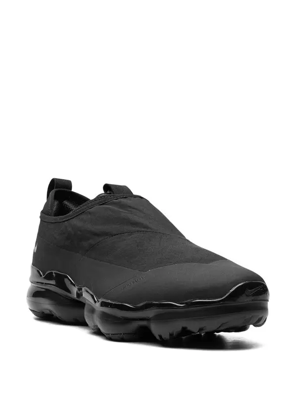 Nike Vapormax Moc Roam Triple Sneakers