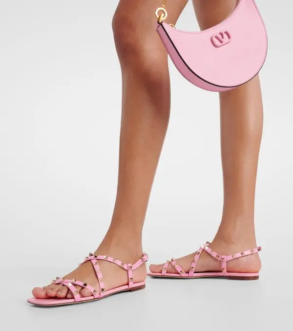 Valentino Garavani Rockstud Leather Sandals - Pink