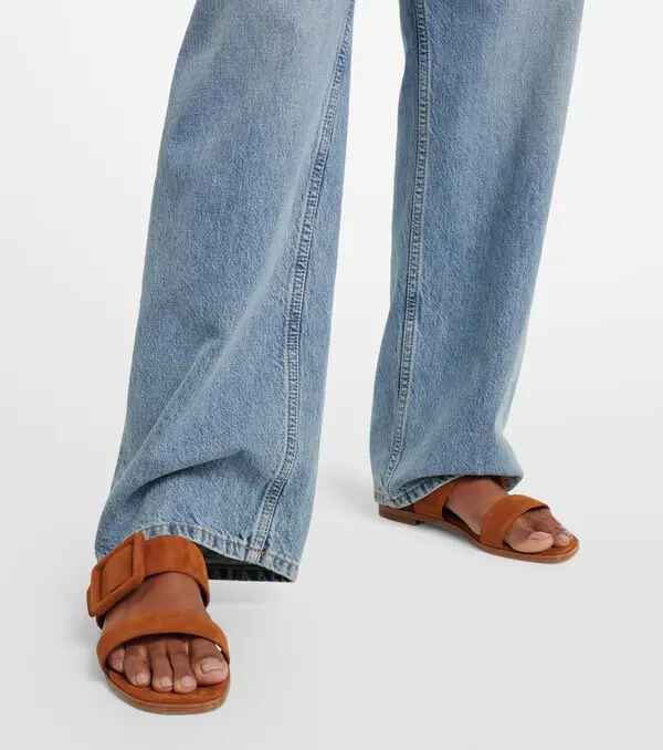 Manolo Blahnik Titubaflat Suede Sandals - Brown