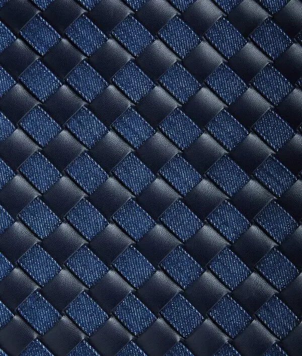 Bottega Veneta Medium Andiamo Top Handle Bag