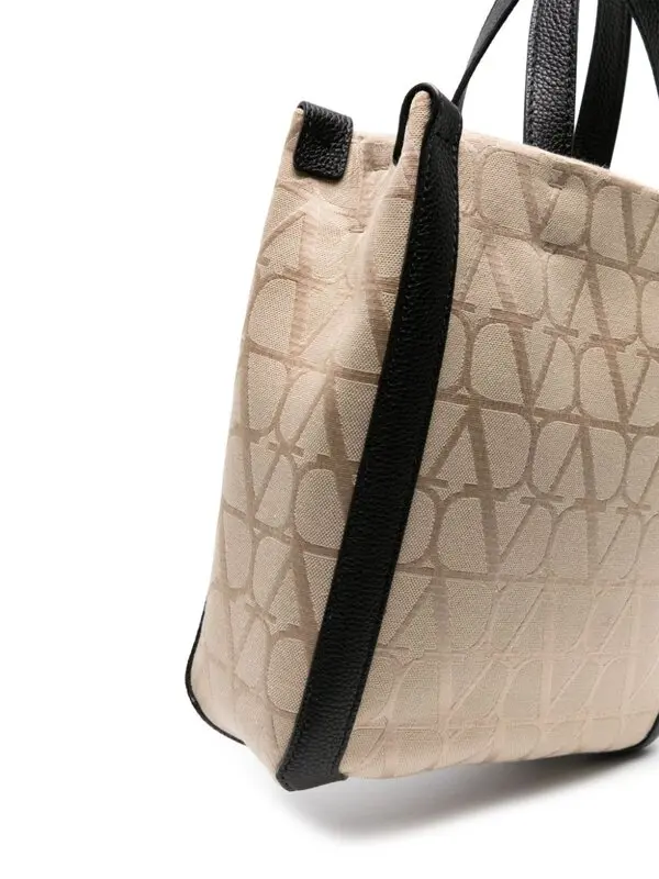 Valentino Garavani Vlogo Jacquard Tote Bag - Neutrals