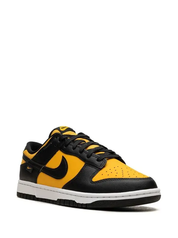 Nike Dunk Low Sneakers - Yellow