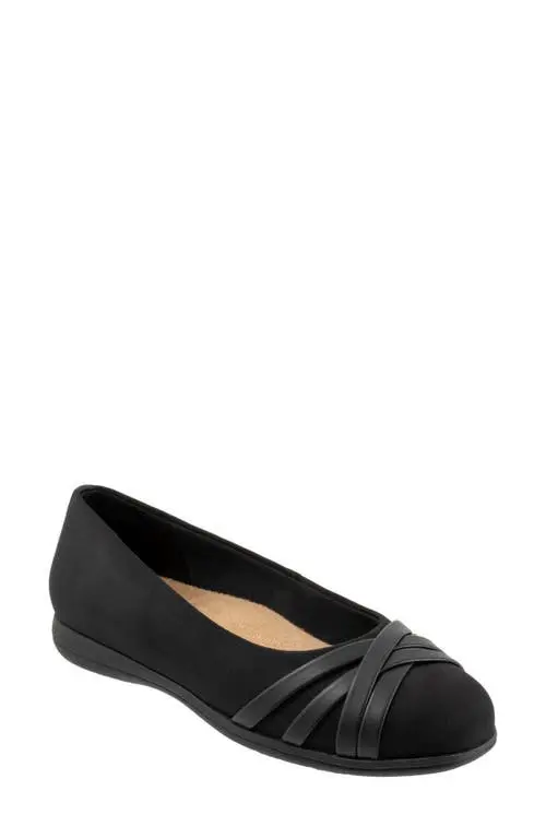 Trotters Daphne Leather Flats