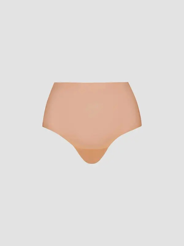 Commando Featherlight Control Thong - Beige