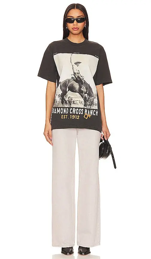DIAMOND CROSS RANCH Saddle Tee - Black