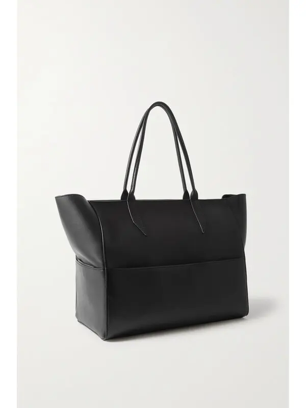 METIER Incognito 36 Leather Tote - Black