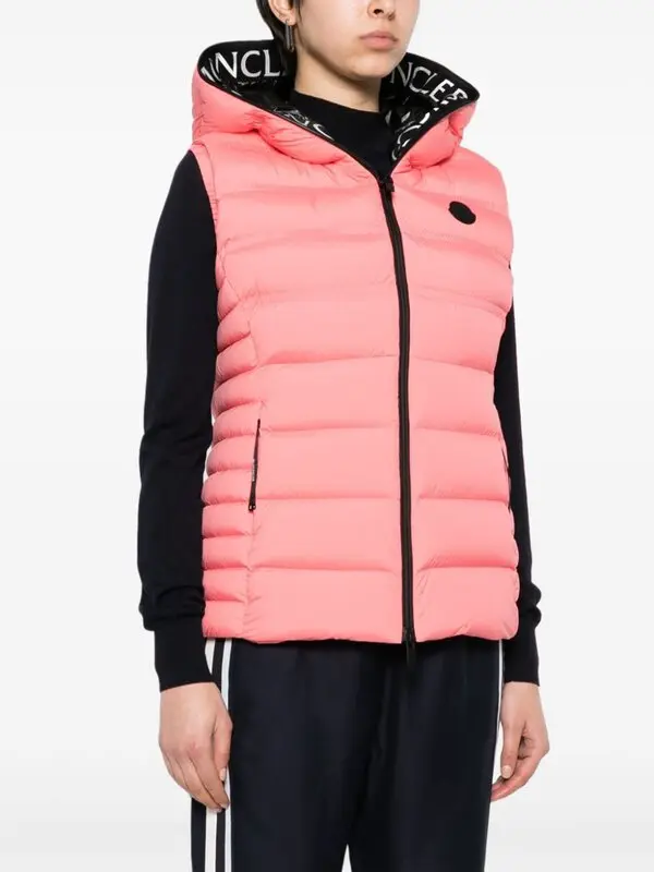 Moncler Logo-appliqué Padded Gilet - Pink