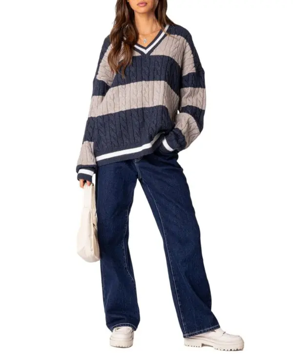 EDIKTED Romie V Neck Cable Knit Sweater