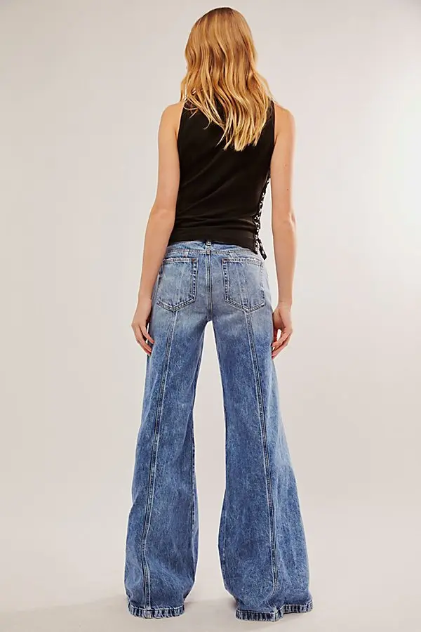 DIESEL® D-akii Wide-leg Jeans