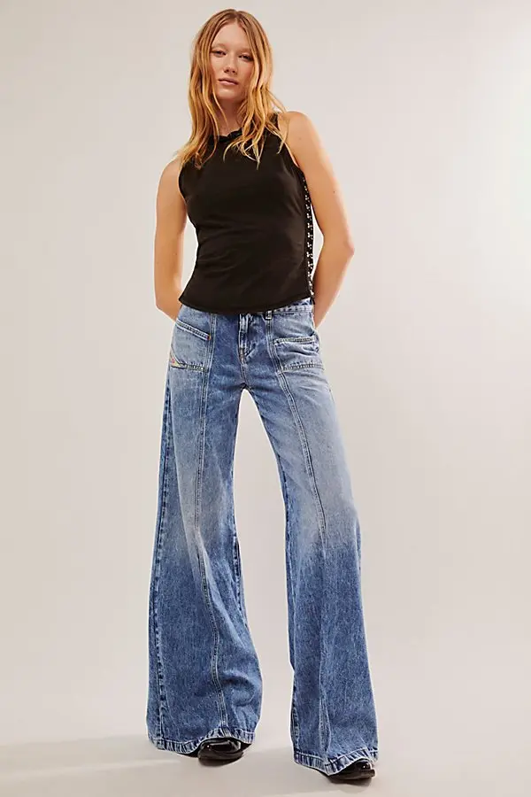 DIESEL® D-akii Wide-leg Jeans