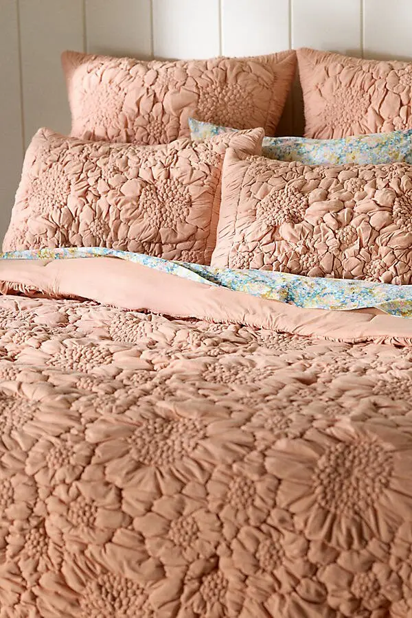 Anthropologie Dahlia Cotton Jersey Floral Quilt - Pink Sand
