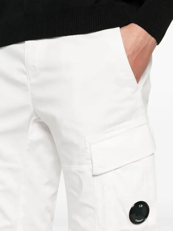 C.P. COMPANY Lens-detail Cargo Shorts - White