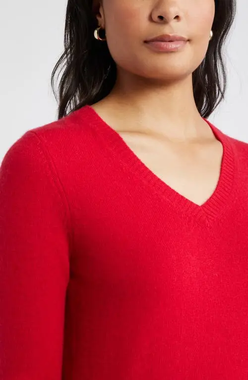 Caslon Cashmere V-neck Sweater - Red Lychee