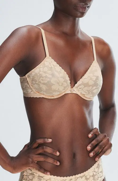 SAVAGE X FENTY Lavish Lace Unlined Plunge Bra - Honey Nude