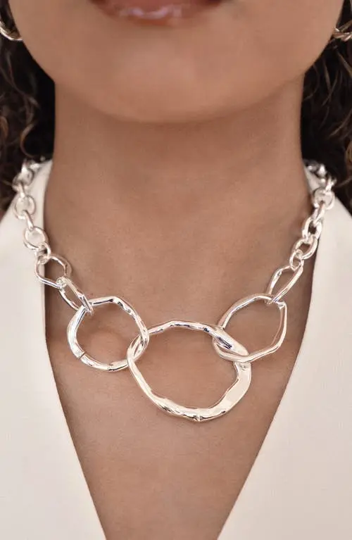 Ettika Interlocking Loop Necklace - Silver