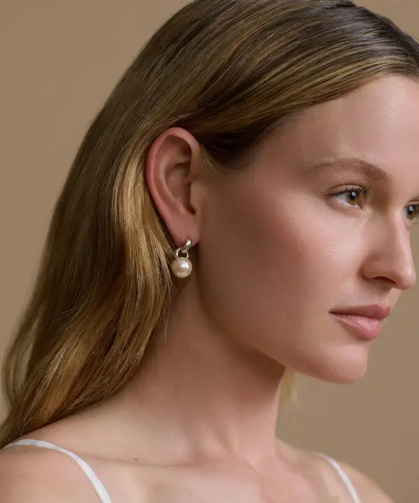 SOPHIE BUHAI Everyday Pearl Earrings
