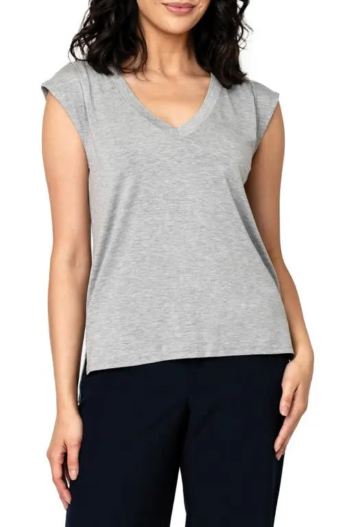 GIBSONLOOK Luxe V-neck T-shirt