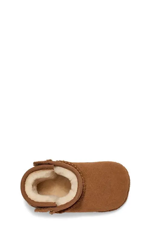 UGG Classic Bootie And Lovey Blanket Set - Chestnut