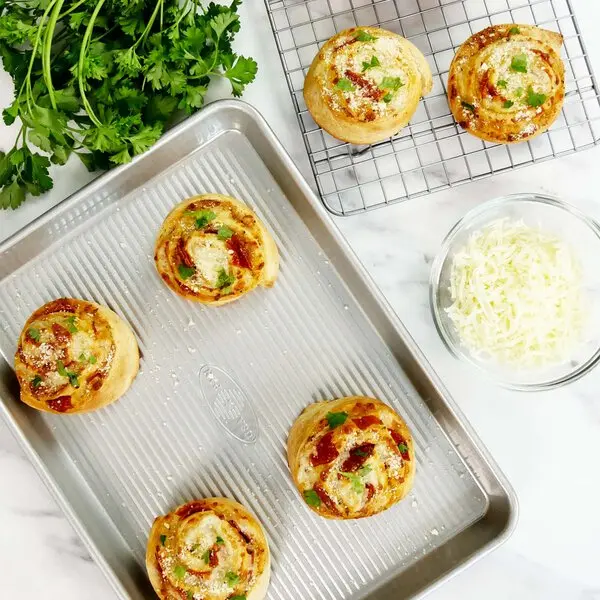 USA PAN Quarter Sheet Baking Pan And Rack Set