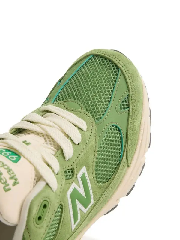 NEW BALANCE Logo Patch Panelled Sneakers - Green