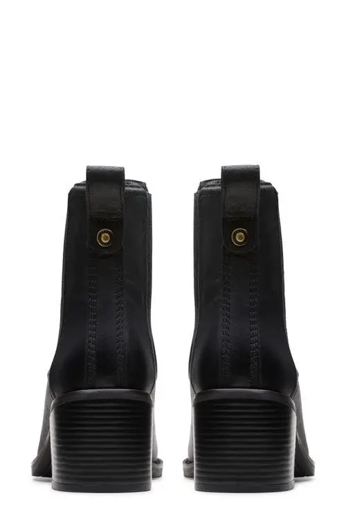 Clarks Chamberly Top Chelsea Boot