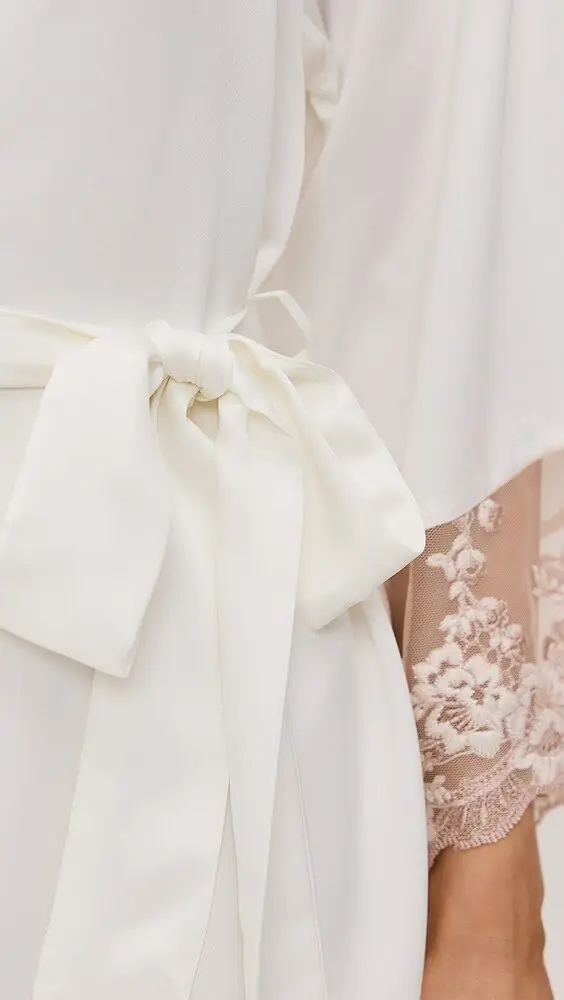 Flora Nikrooz Rosa Charmeuse Kimono - Ivory