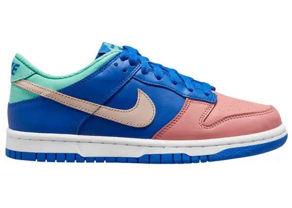 Nike Dunk Low Toe Sneakers