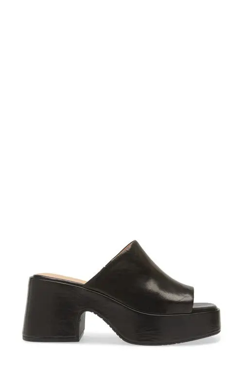 CHOCOLAT BLU Huda Square Toe Sandal