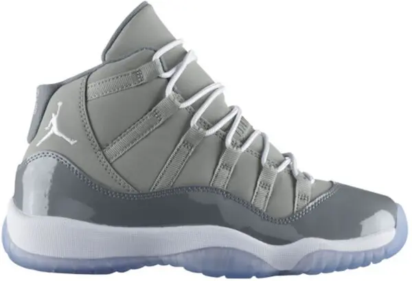 JORDAN 11 Retro Sneakers