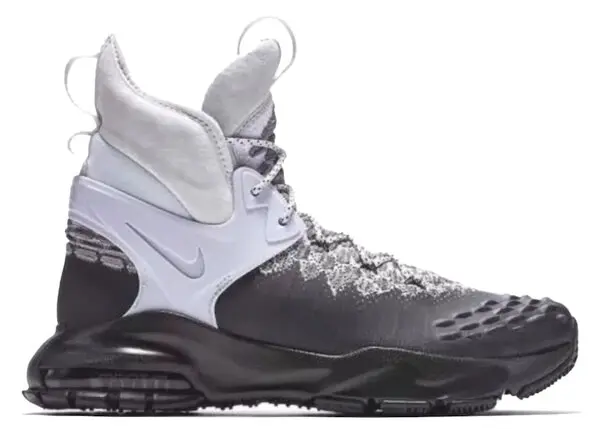 Nike Zoom Tallac Lab Flyknit Sneakers