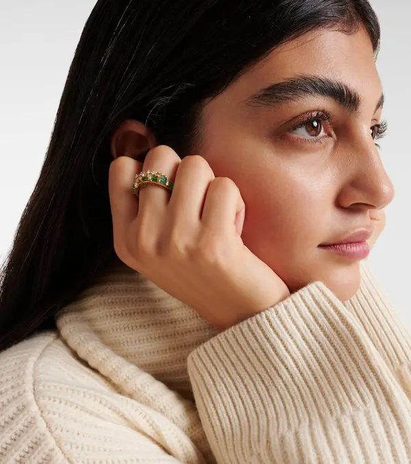 ANANYA 18kt Scatter Ring With Emeralds And Diamonds