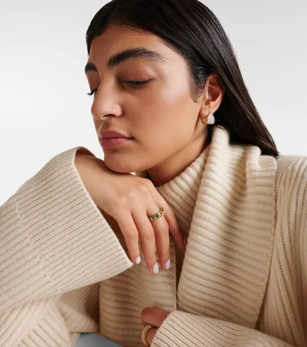 ANANYA 18kt Scatter Ring With Emeralds And Diamonds