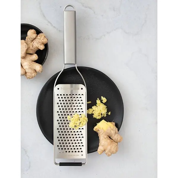 MICROPLANE Professional Series Stainless-steel Coarse Grater