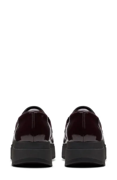 Clarks Loriini Izzy Platform Loafer - Plum Patent