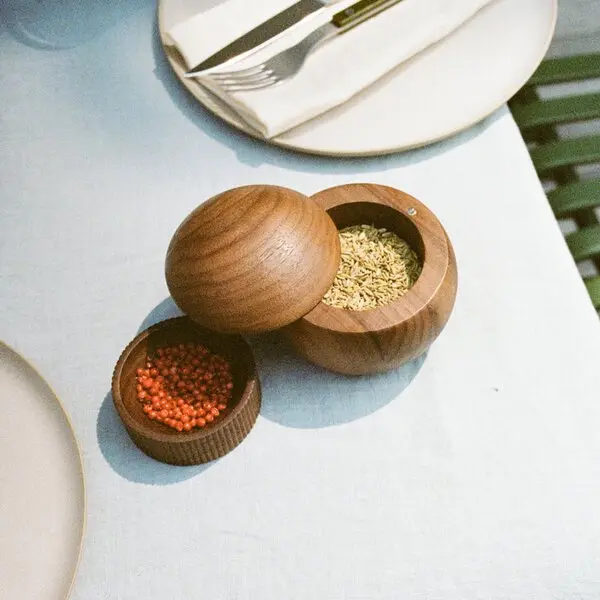MATERIAL Salt Sphere