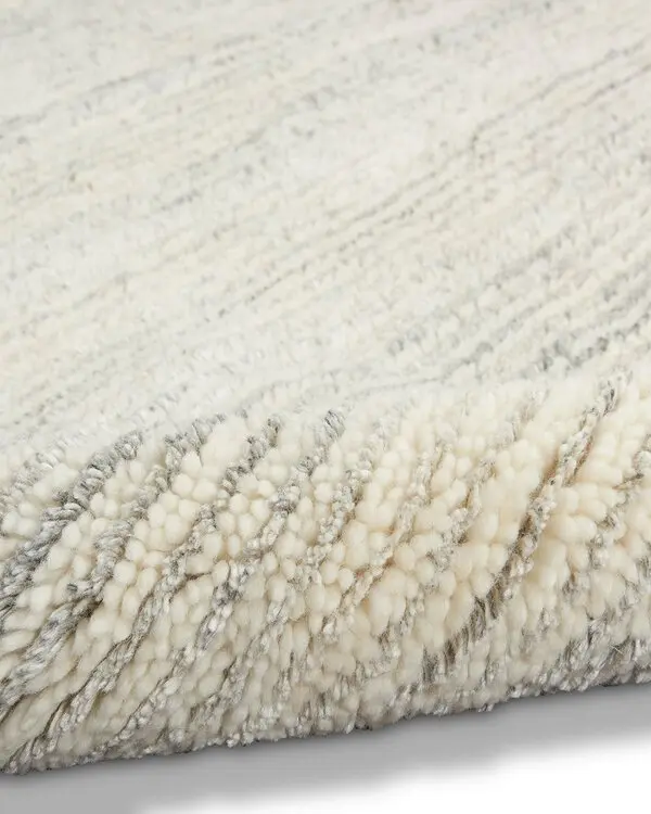 Calvin Klein Ck930 Agadir Area Rug, 5' X 7 - Silver