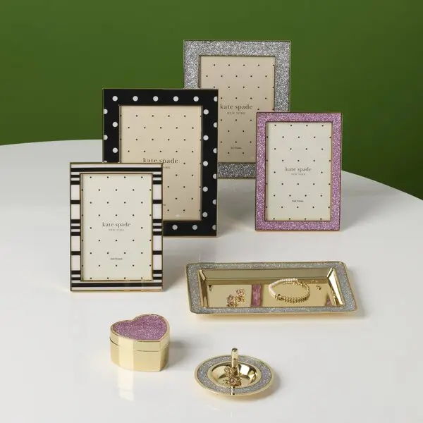 Kate Spade New York Sitting Pretty Glitter Heart Box