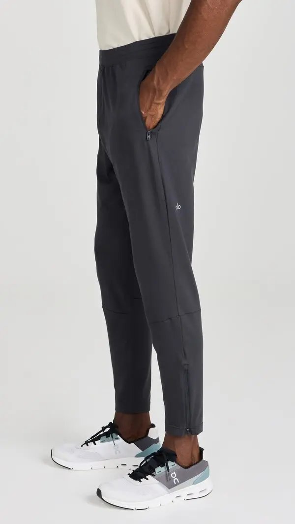 Alo Yoga Conquer React Performance Pants