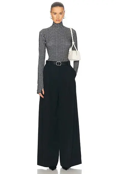 Norma Kamali Slim Fit Longsleeve Turtleneck Top