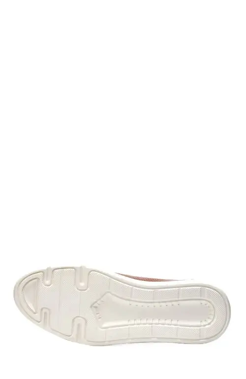 CARLOS BY CARLOS SANTANA Jackson Sneaker - Tan