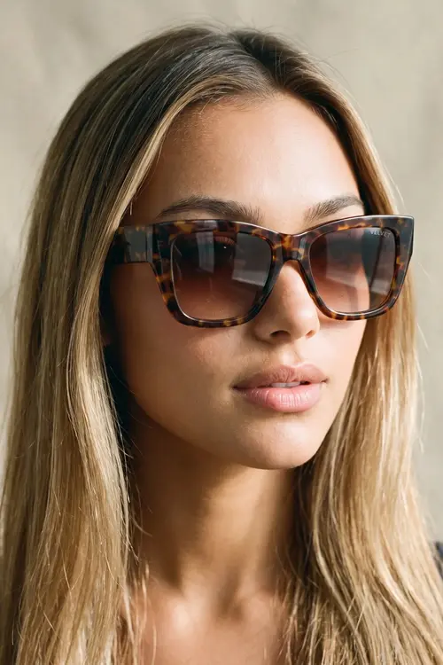 VELVET EYEWEAR Marsha Sunglasses - Tortoise