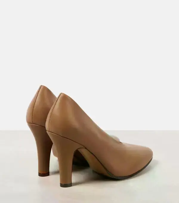 THE ROW Prudens Leather Pumps - Brown