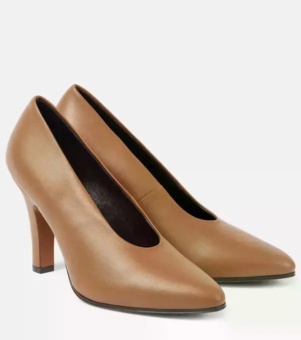 THE ROW Prudens Leather Pumps - Brown