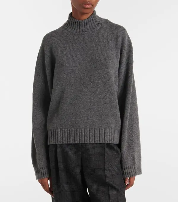 Brunello Cucinelli Monili Cashmere Turtleneck Sweater