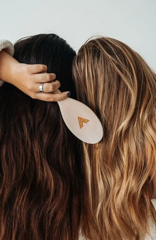 VOLO Frizz Out Hairbrush