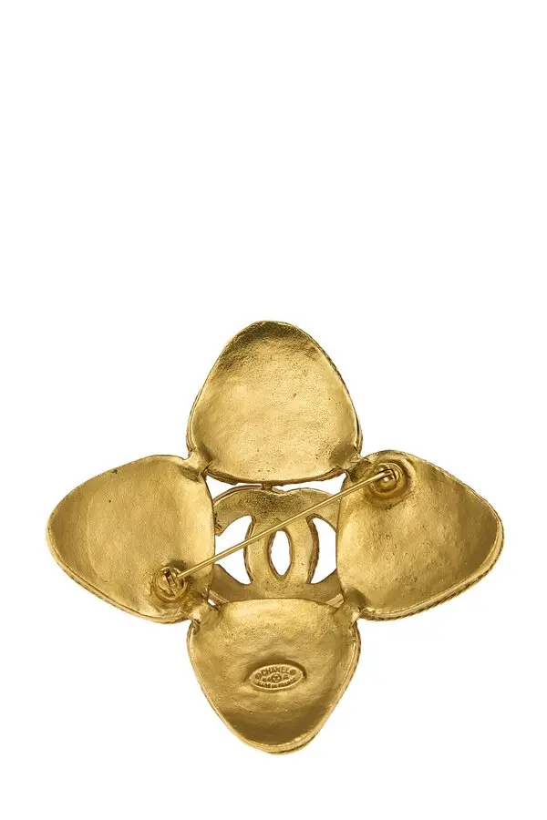 Chanel Vintage -plated Gripoix Medallion Pin