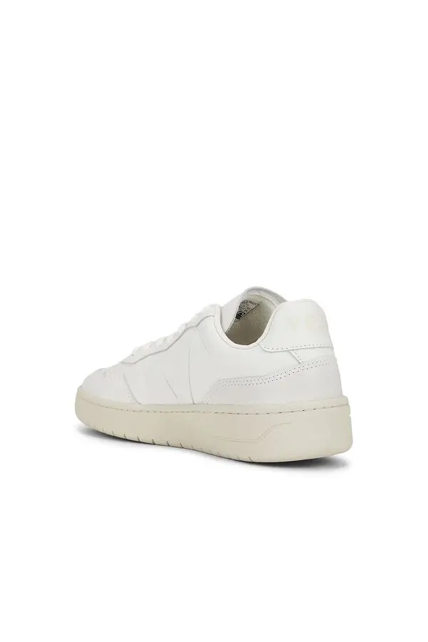 VEJA V-90 Sneakers - Extra White