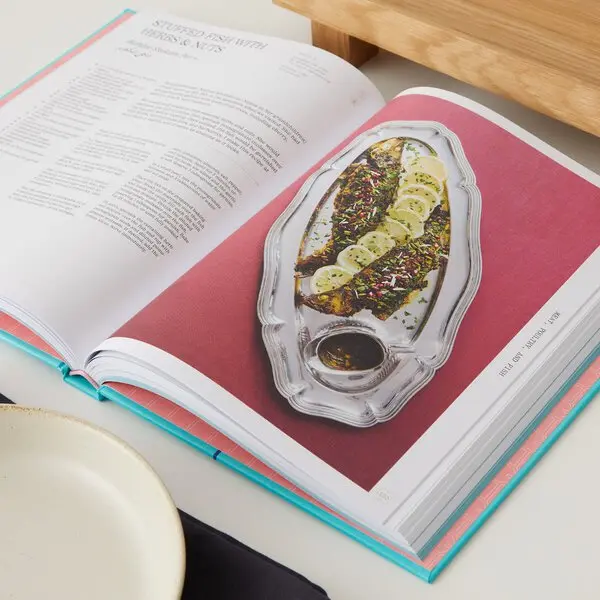 PHAIDON Persian Feasts: Recipes & Stories From A Family Table