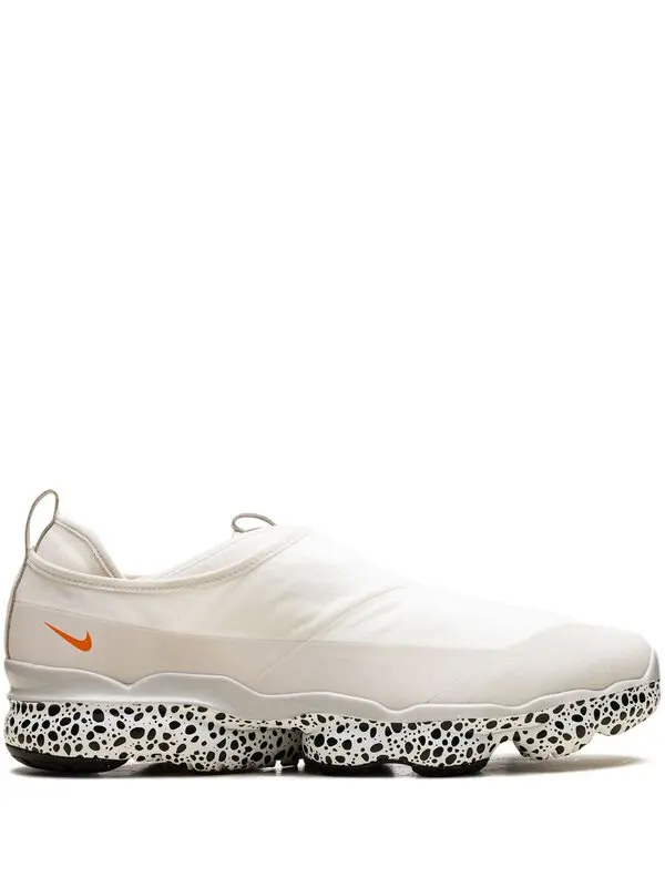 Nike Vapormax Moc Roam Electric Pack Sneakers - White